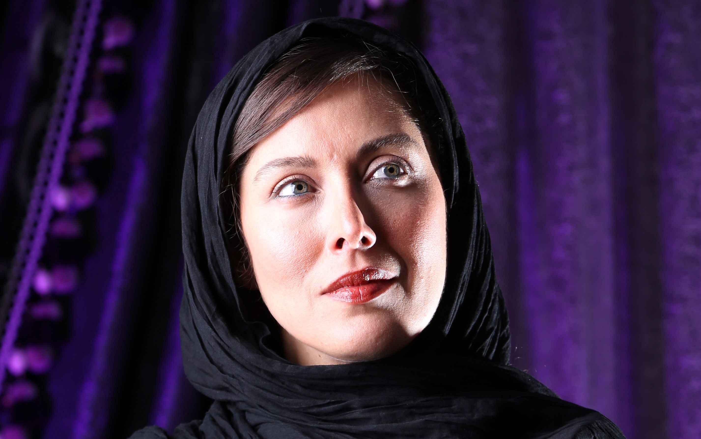یادگاری مهتاب کرامتی با آقای لوریس عکس ایران آرت